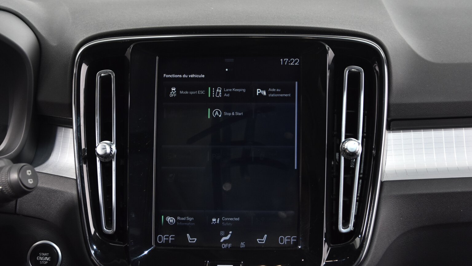 VOLVO XC40 D4 AWD 190 CV TYPE MOMENTUM LED KEYLESS ACC VIRTUAL COCKPIT ...