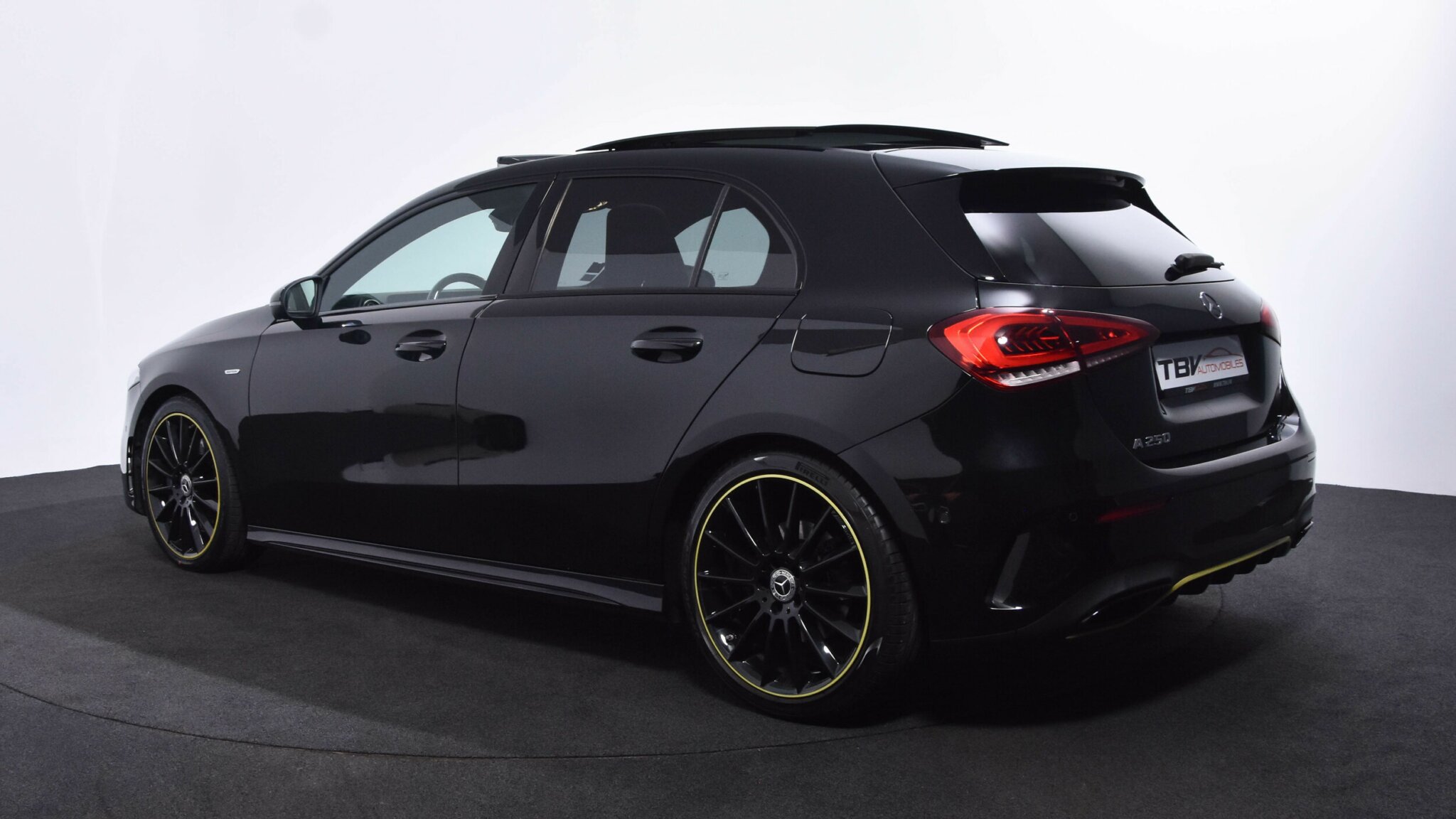 MERCEDES Classe A A250 224 CV AMG LINE TYPE EDITION ONE TOIT OUVRANT ...